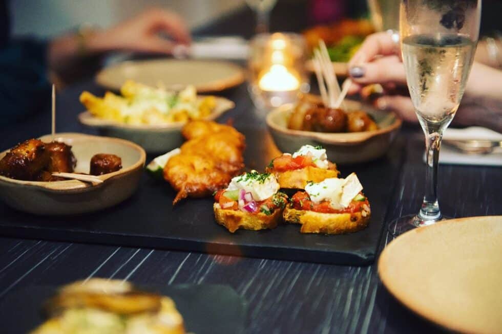 Food & Drink - Ceno Bar & Restaurant